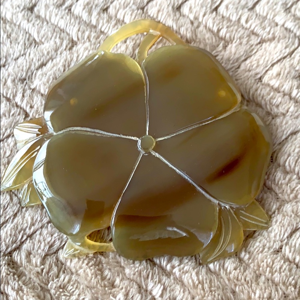 Tortoise Shell Flower Brooch - Gem